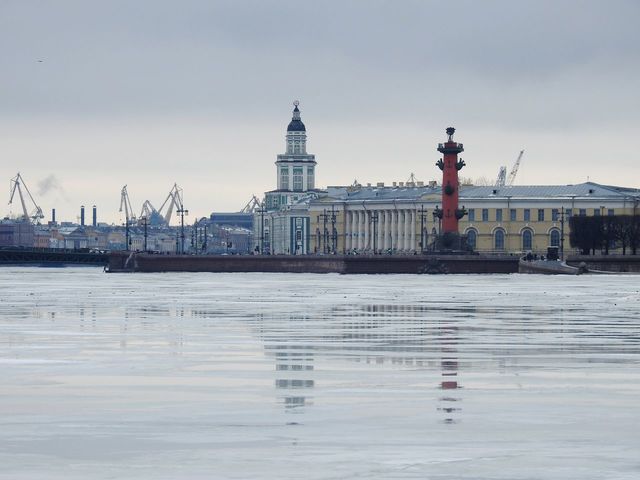 Buildings at waterfront | ID: 137913720