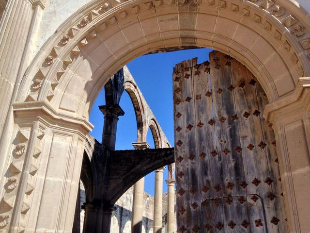 Arch entrance of former franciscan convent | ID: 7737445