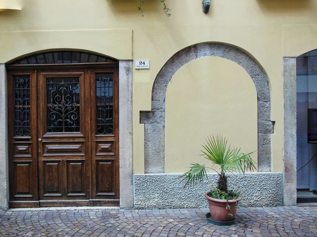 Wooden door of building | ID: 86088922