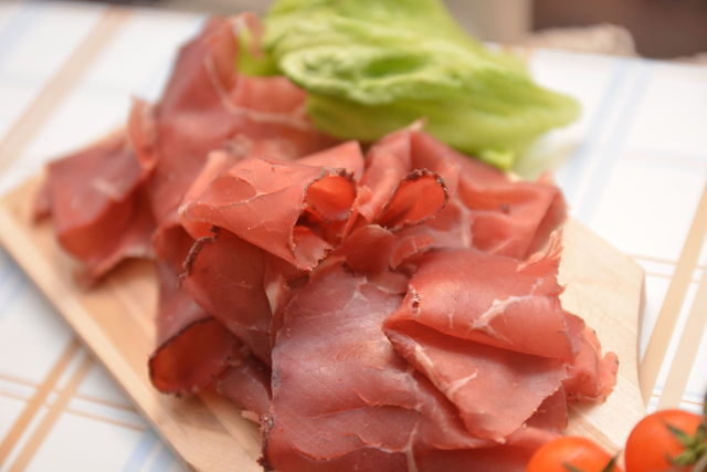 Close-up of chopped meat on plate | ID: 141413232