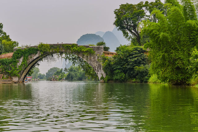 Dragon bridge in yangshuo | ID: 162604820