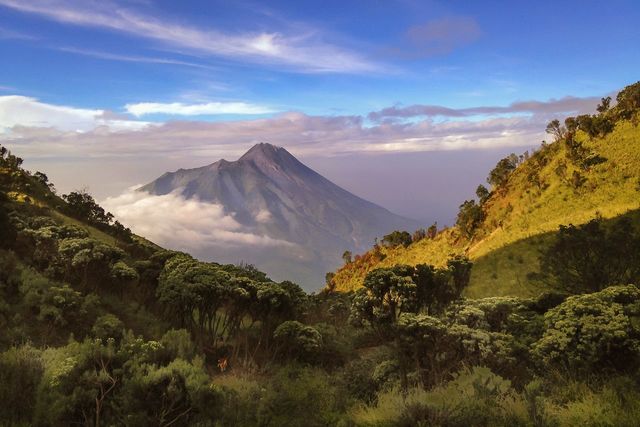 Merbabu Mountain pictures | Curated Photography on EyeEm