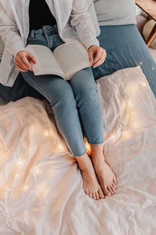 Hands On Lap pictures | Curated Photography on EyeEm