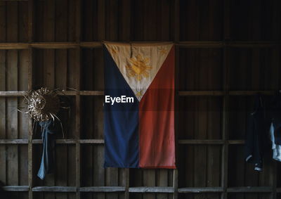 how to hang philippine flag