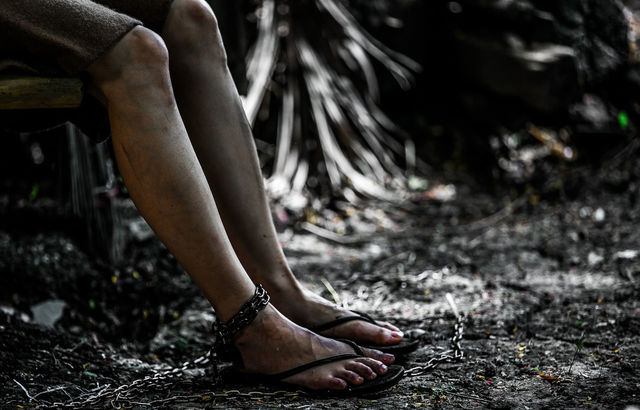 Low section of woman legs trapped with | ID: 122893800