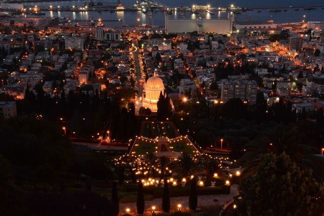 Shrine Building pictures | Curated Photography on EyeEm